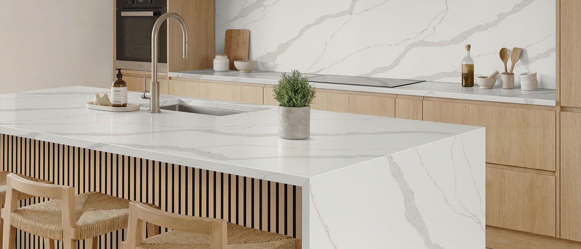 Calacatta Idillio Quartz - Q™ Premium Quartz - MSI Quartz